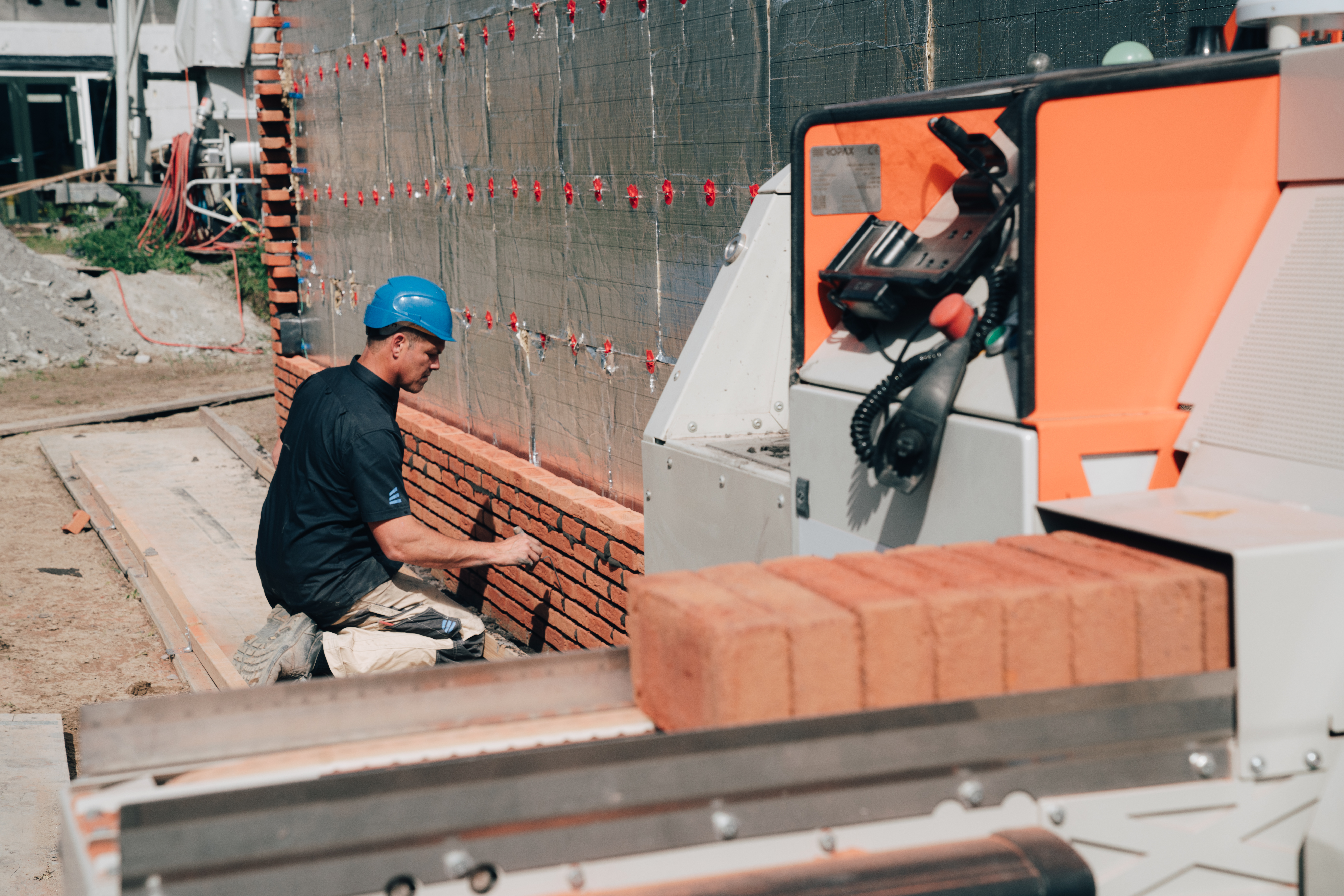 “De metselrobot is de toekomst van het metselvak” | Ballast Nedam